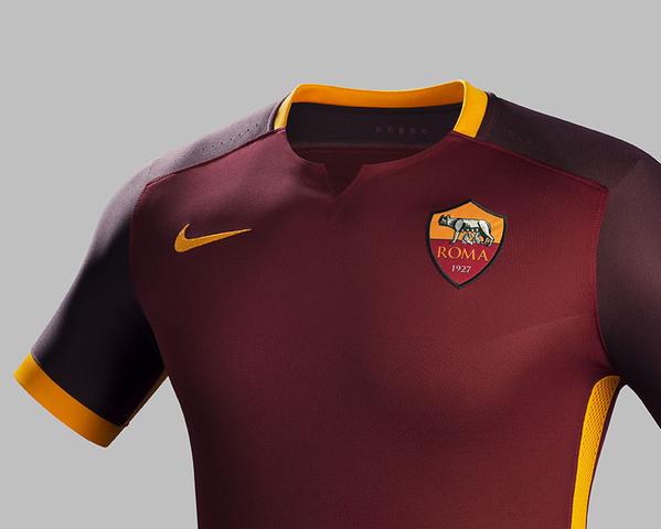 El nuevo uniforme de la Roma para la temporada 2015/16 - INVICTOS