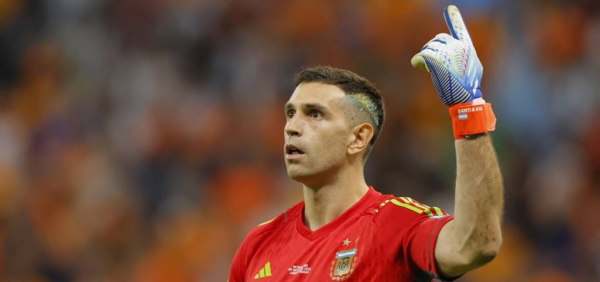 NO CASILLAS, NO BUFFON Y NO KAHN: El Dibu Martínez nombró al mejor ...